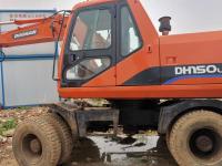 China Korea Grab 15T DH150W-7 Doosan Wheel Excavator for sale