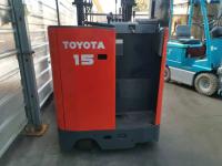 China Three Fulcrum 1.8T Second Hand Toyota Forklifts Forward Moving for sale