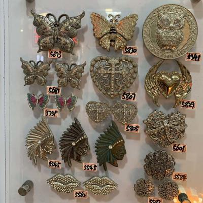 China Zinc Alloy Flower Clip Pin Buckle Turning Auto Buckle 20-150g for Belt Garment Accessories for sale