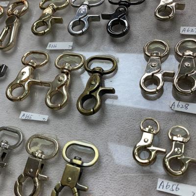 China Anti-Scratched Nickel Free Metal Dog Hook Bag Accessories 30mm-70mm Width for sale