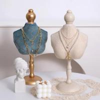 China Retro Necklace Display Bust Jewelry Display Stand Set Jewelry Mannequin Display for sale