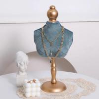China Retro Necklace Display Bust Jewelry Display Stand Set Jewelry Mannequin Display for sale