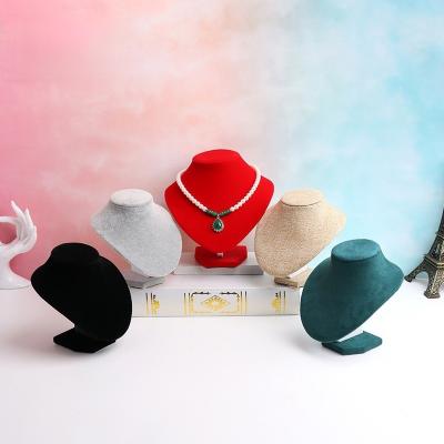 China Flannel Peach Heart Necklace Display Stand Model Jewelry Stand Pendant Counter Display Props for sale