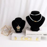 China Flannel Peach Heart Necklace Display Stand Model Jewelry Stand Pendant Counter Display Props for sale