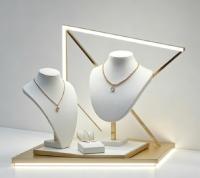 China Luxury LED Triangle Necklace Bust Display Set, High-End Gold Frame Jewelry Showcase for Pendant & Chain for sale