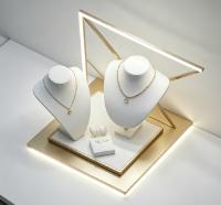 China Luxury LED Triangle Necklace Bust Display Set, High-End Gold Frame Jewelry Showcase for Pendant & Chain for sale