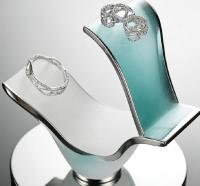 China Custom Modern Rotating Jewelry Display Case, Premium Metal Frame Display Prop for Luxury Watch & Bangle for sale