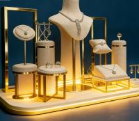 China Luxury LED Lighted Beige Velvet Jewelry Display Set, Necklace Bust with Gold Metal Frame for High-End Jewelry for sale
