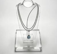 China Clear Acrylic Necklace Display Stand 3D Bust Jewelry Holder Stable Square Base High Transparent Pendant Organizer LED for sale