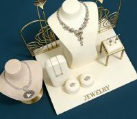 China Luxury Chinese Style Beige Velvet Jewelry Display Set with Necklace Bust and Gold Metal Frame for High-End Retail for sale