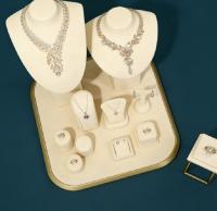 China Elegant Jewelry Display Props Premium Velvet Necklace Bust Set for Luxury Gemstone Collections for sale