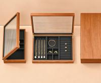 China Handcrafted Walnut Wood Jewelry Storage Case, Premium Wooden Jewelry Organizer with Black Velvet Lining for High-End Jewelry for sale