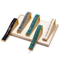 China Minimalist Jewelry Display Stand for Modern Jewelry Store Exhibition for sale
