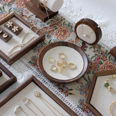 China Visual Display Jewelry Props for Fashion Jewelry and Accessories for sale