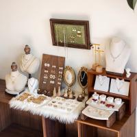 China Jewelry Display Props With Logo Customization for Brand Store for sale