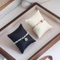 China Luxury Jewelry Display Set for Necklace Bracelet Ring Watch for sale