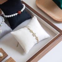 China Luxury Jewelry Display Set for Necklace Bracelet Ring Watch for sale
