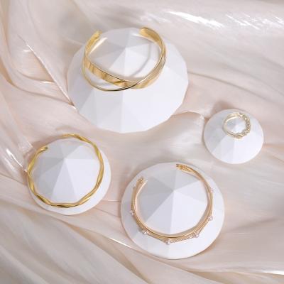 China Jewelry Display Set Luxury Jewelry Stand for High-End Jewelry Store for sale