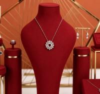 China Luxury Red Velvet Jewelry Display Set, Gold Metal Jewelry Props for High-End Jewelry for sale