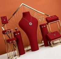 China Luxury Red Velvet Jewelry Display Set, Gold Metal Jewelry Props for High-End Jewelry for sale