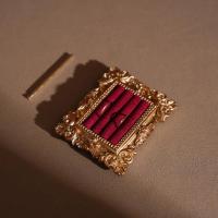 China Foldable Portable Jewelry Display Stand Decor Engagement Gift for Jewelry Store for sale