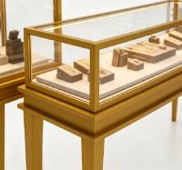 China Luxury Gold Minimalist Jewelry Display Set, Complete Turnkey Showcase with Pedestal & Counter for sale