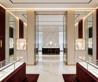 China Luxury Burgundy Velvet LED Jewelry Store Showroom Interior Design Complete Turnkey Fixture Package Curved Display Counters Wall for sale