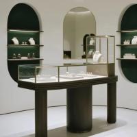 China High Quality Jewellery Center Showcase Metal Wood Structure Transparent Glass Cabinet for sale