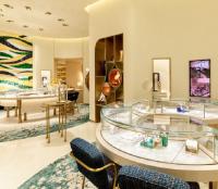 China Luxury Beige Curved & Gold Jewelry Store Display Set, Complete Turnkey Fixture Package with LED Lighting & Glass Cases for sale