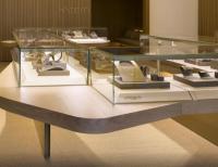 China Modern Luxury Curved Wood & Glass Jewelry Showcase with LED Lighting Freestanding Display Cabinet for Jewelry Shops & Malls for sale