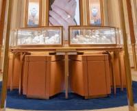 China Modern Luxury Jewelry Display Case & VIP Lounge Set with LED Lighting Customizable Design for Luxury Shopping Malls for sale