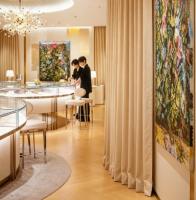China Luxury Cream & Gold Circular Jewelry Store Interior Design, Turnkey Retail Solution with Ring-Shaped Display Counter for sale