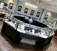 China Luxury Octagonal Ring-Shaped Jewelry Display Island, Premium Glass Showcase for High-End Jewelry Stores for sale