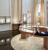 China Custom Modern Wood Tone Jewelry Store Interior Design, Complete Turnkey Fixture Package with Circular Central Showcase for sale