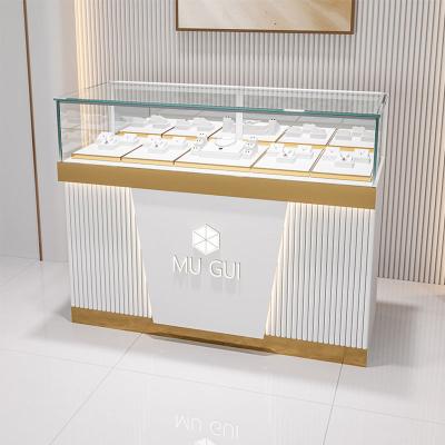 China Modern Luxury Jewelry Display Cases: Stylish Glass Display Cases Designed Specifically for High-end Jewelry Retailers for sale