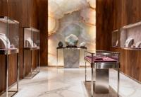 China Premium Glass Jewelry Display Stand Stainless Steel Frame for Jewelry Store Interior for sale