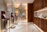 China Premium Glass Jewelry Display Stand Stainless Steel Frame for Jewelry Store Interior for sale
