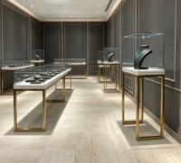 China Luxury White & Gold Minimalist Jewelry Display Set, Complete Turnkey Showcase with Pedestal & Counter for sale