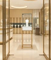 China Best Designer Diamond Cases Metal Gold Small Jewelry Shop LED Lit Durable High Quality 3D Interior for sale