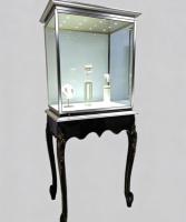 China Vintage Luxury Jewelry Display Cabinet Tempered Glass Durable Metal Construction LED Lighting for Necklace Earring Exhibition for sale