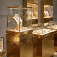 China High End LED Lit Tall Glass Jewelry Showcase for Necklaces & Rings for Boutique and Luxury Shopping Malls for sale