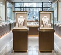 China Premium Metal Frame Lockable Jewelry Glass Cabinet with LED Lighting for Luxury Shopping Malls & Retail Stores for sale