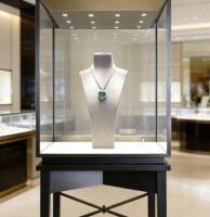 China Customizable Durable Modern Jewelry Showcase with Tempered Glass LED Illuminated Jewelry Display Cabinet for Retail Stores for sale