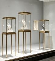 China Modern Jewelry Glass Display Showcase with LED Lighting Customizable Dimensions & Finish for Retail Stores for sale