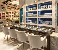 China Modern Luxury Mdf Jewelry Shop Furniture Wall Display Shelves Counter Design Jewelry Display Cabinet for Shopping Mall for sale