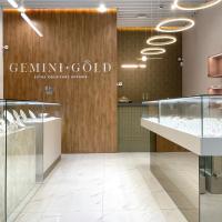 China Custom High Quality Wooden Jewelry Showcase Front Cabinet LED Lighting for Mall for sale
