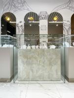 China Custom High Quality Wooden Jewelry Showcase Front Cabinet LED Lighting for Mall for sale
