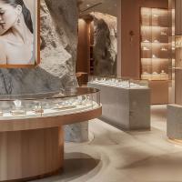 China Elegant Wooden Jewelry Store Showcase with Transparent Glass Panels for sale