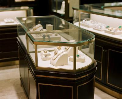 China Luxury Jewelry Store Interior Layout Design Premium Jewelry and Watch Showcase Display Custom Jewelry Store Display Furniture for sale