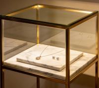 China Customizable Jewelry Display Case with LED Lighting Durable & High Quality for Retail Jewelry Stores for sale